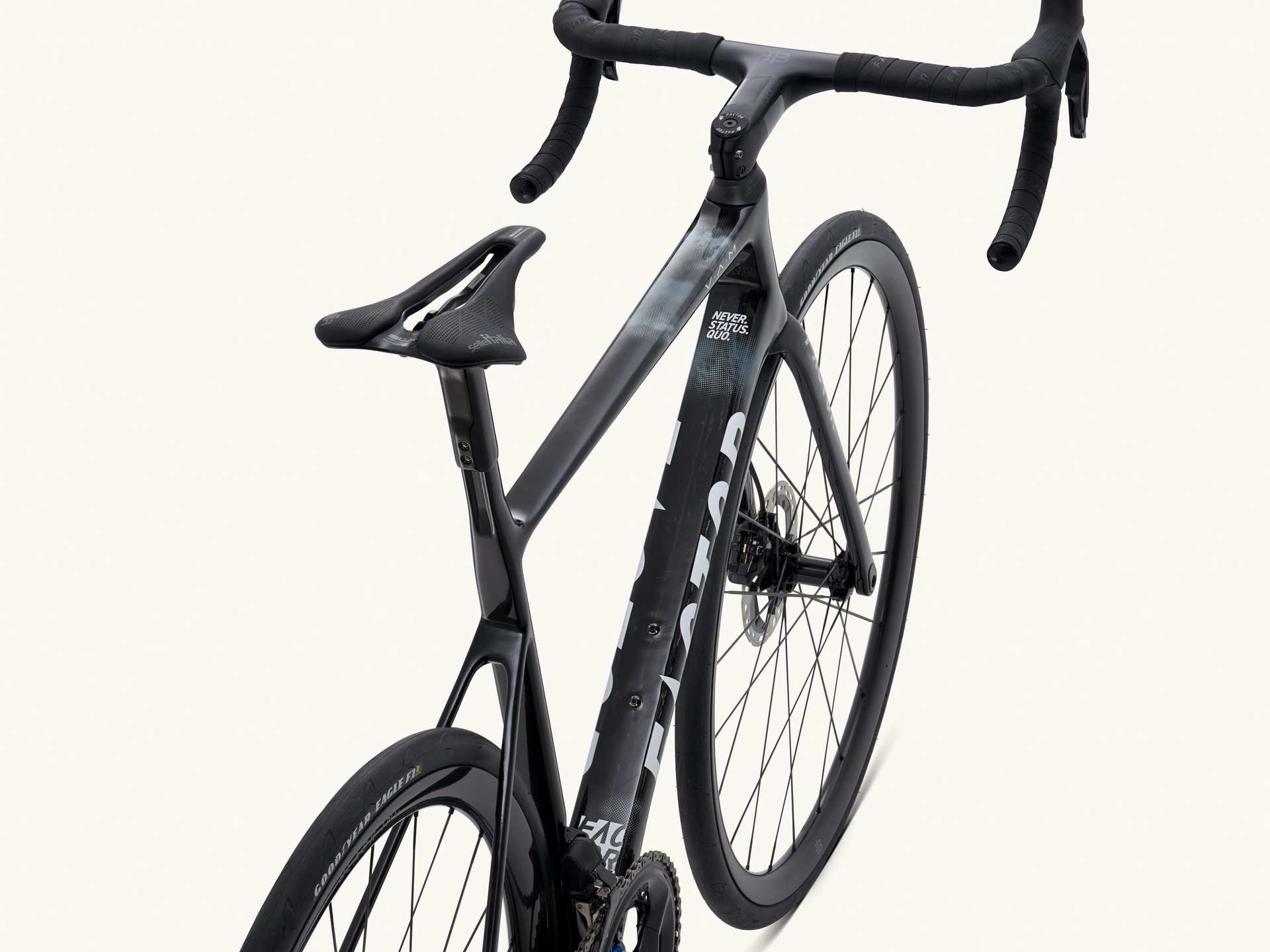 Factor présent son nouveau O2 VAM, le vélo de montagne le plus rapide ...