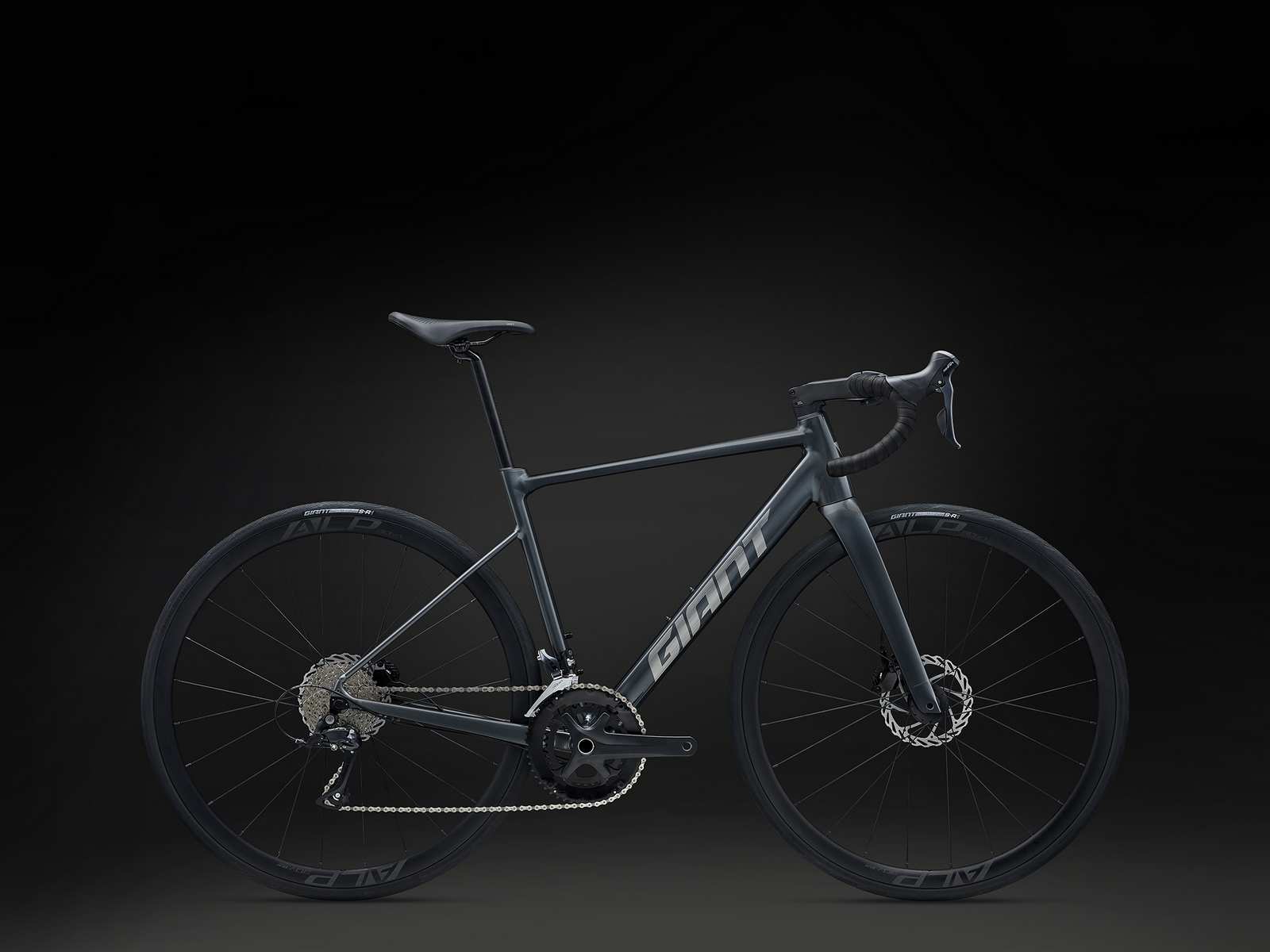 Giant dévoile de nouveaux vélos de route performants en alu - Matos ...