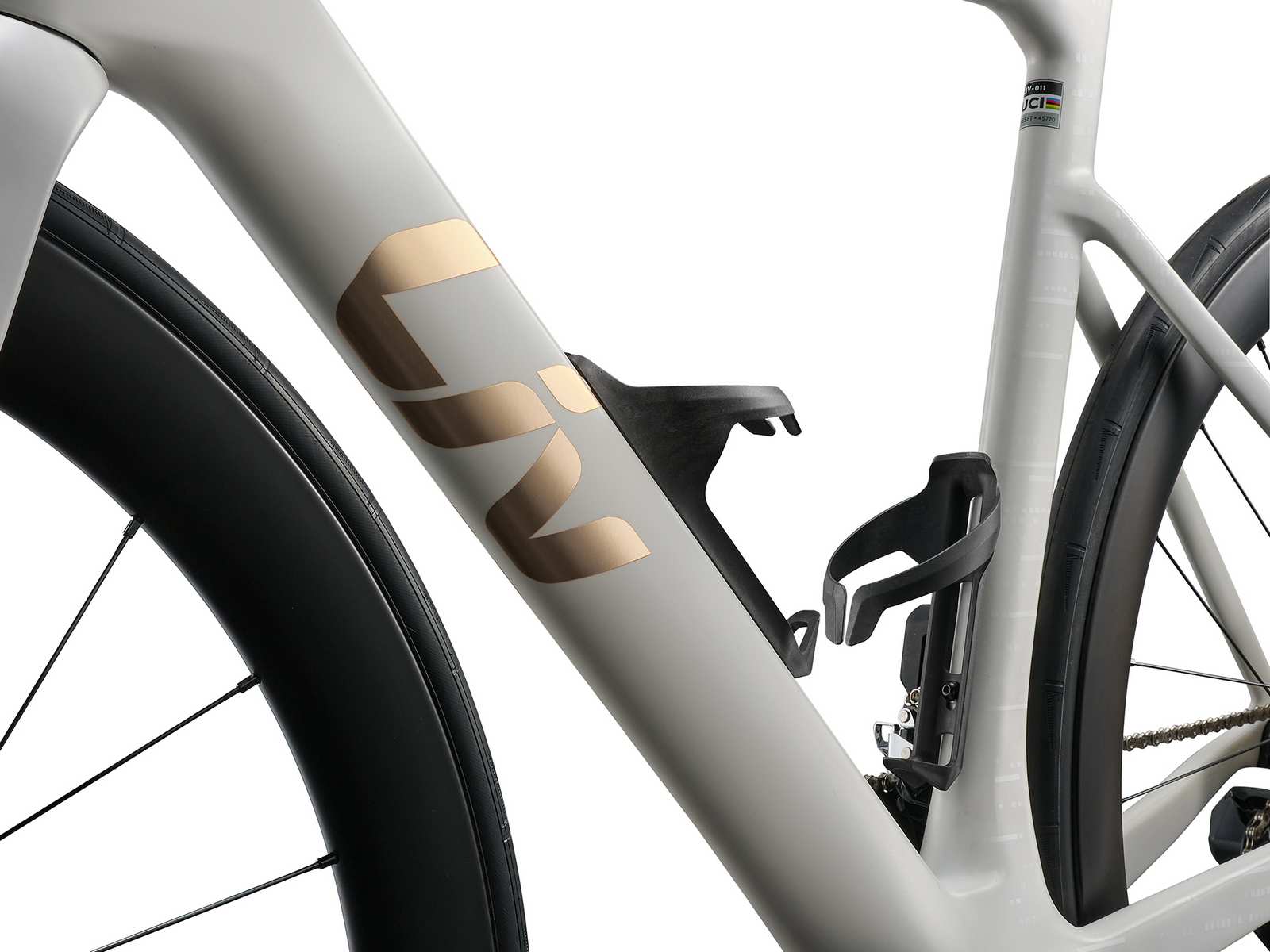 La nouvelle gamme Enviliv redéfinit la performance aéro - Matos vélo ...