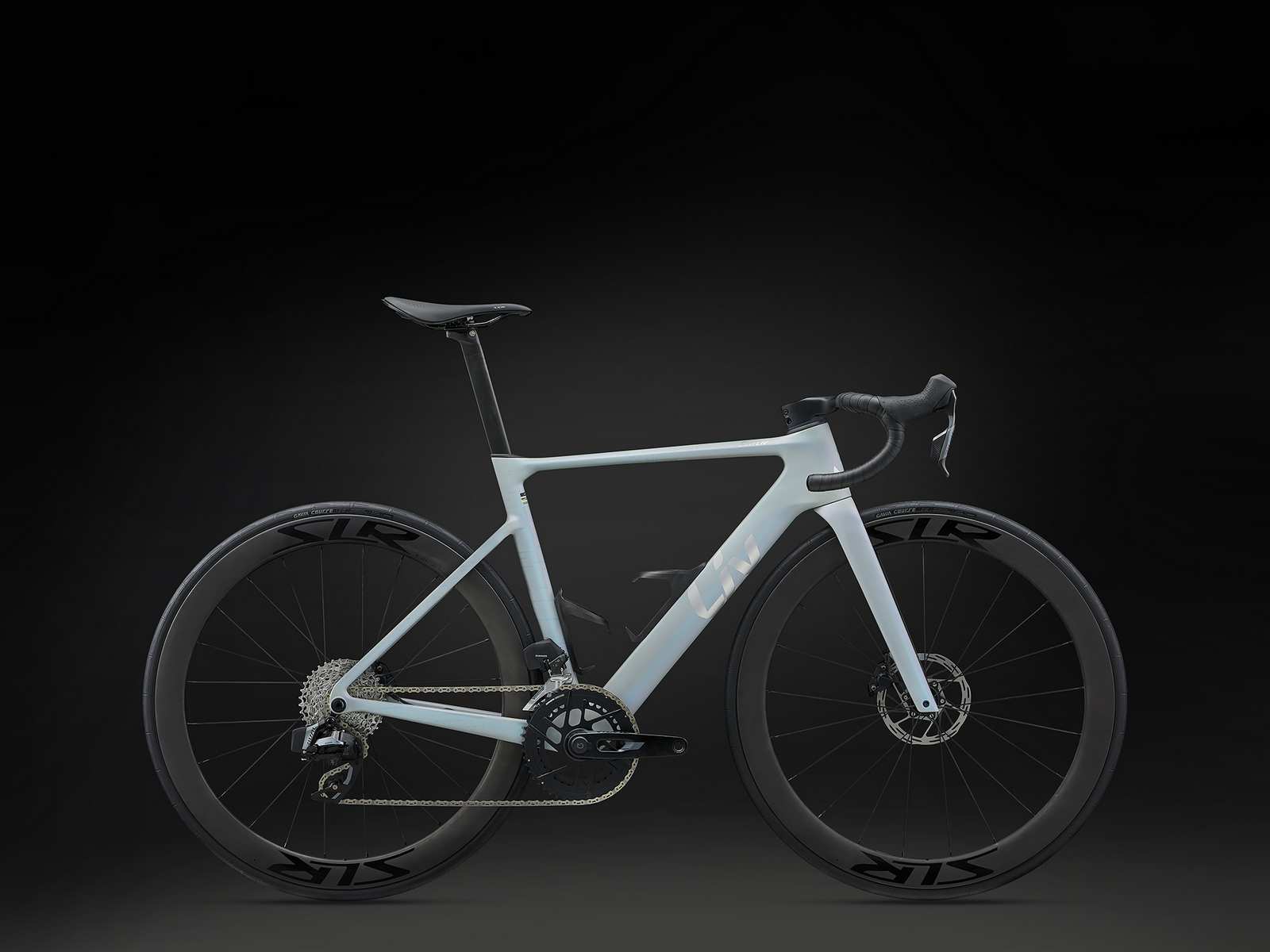 La nouvelle gamme Enviliv redéfinit la performance aéro - Matos vélo ...