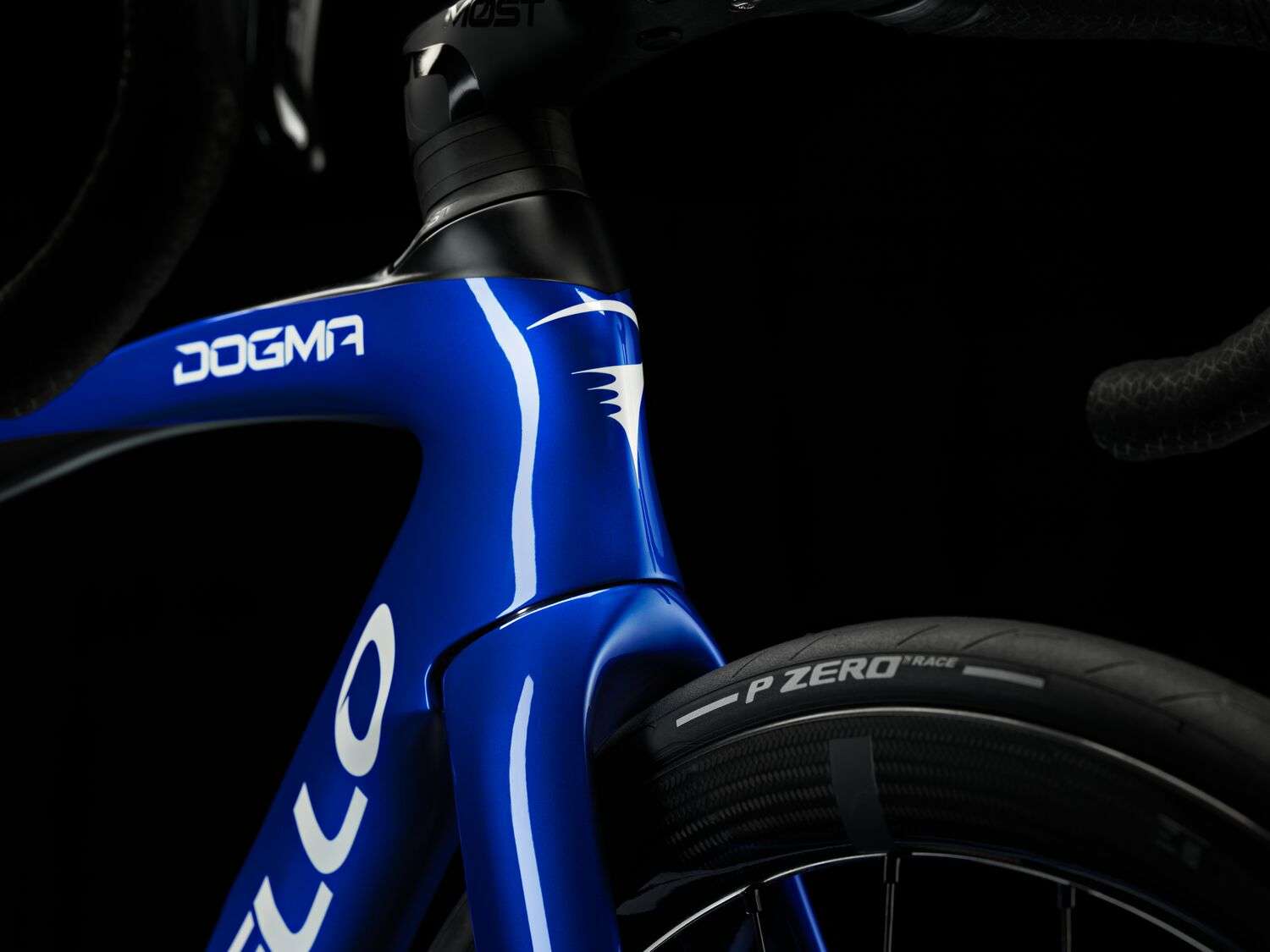 Le Pinarello Dogma F rhabillé pour l'hiver avec les coloris 2023 ...