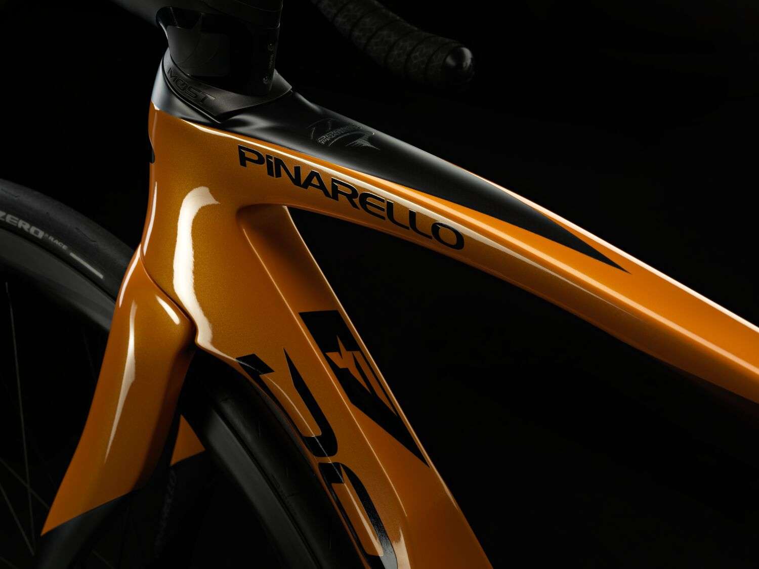 Le Pinarello Dogma F rhabillé pour l'hiver avec les coloris 2023 - Matos vélo, actualités vélo ...