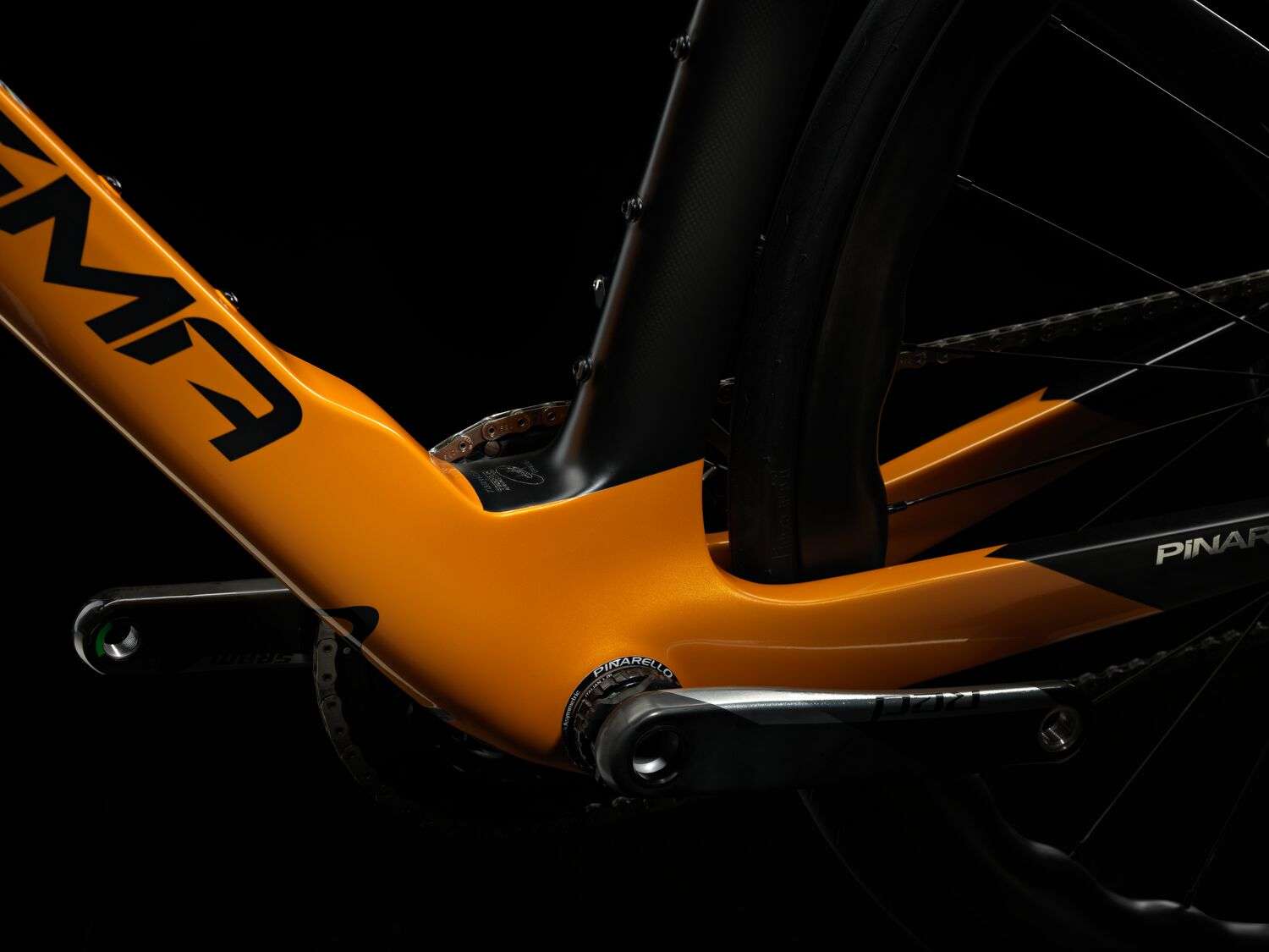Le Pinarello Dogma F rhabillé pour l'hiver avec les coloris 2023 ...