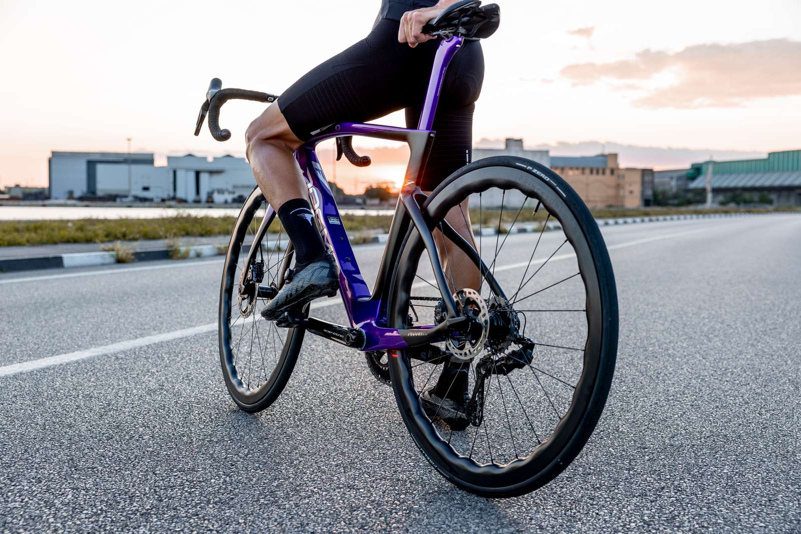 Le Pinarello Dogma F rhabillé pour l'hiver avec les coloris 2023 ...