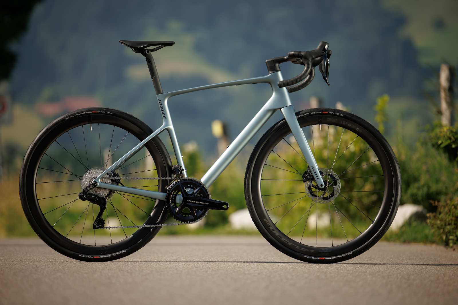 Le tout nouveau Scott Addict, paré pour les longues distances - Matos ...