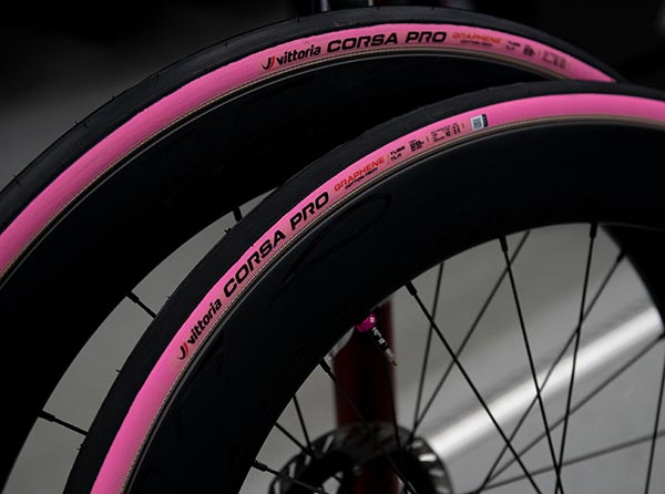 Une dition Pink Du Vittoria Corsa Pro Pour Le Giro Matos V lo Une dition Pink Du Vittoria Corsa Pro Pour Le Giro Matos V lo