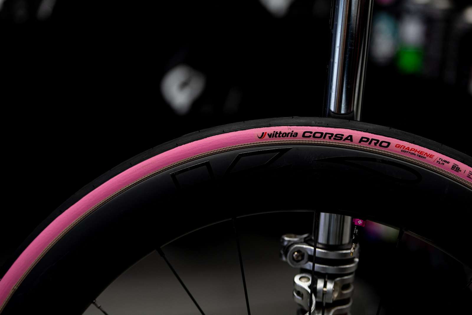 Une édition Pink du Vittoria Corsa Pro pour le Giro - Matos vélo, actualités vélo de route ...