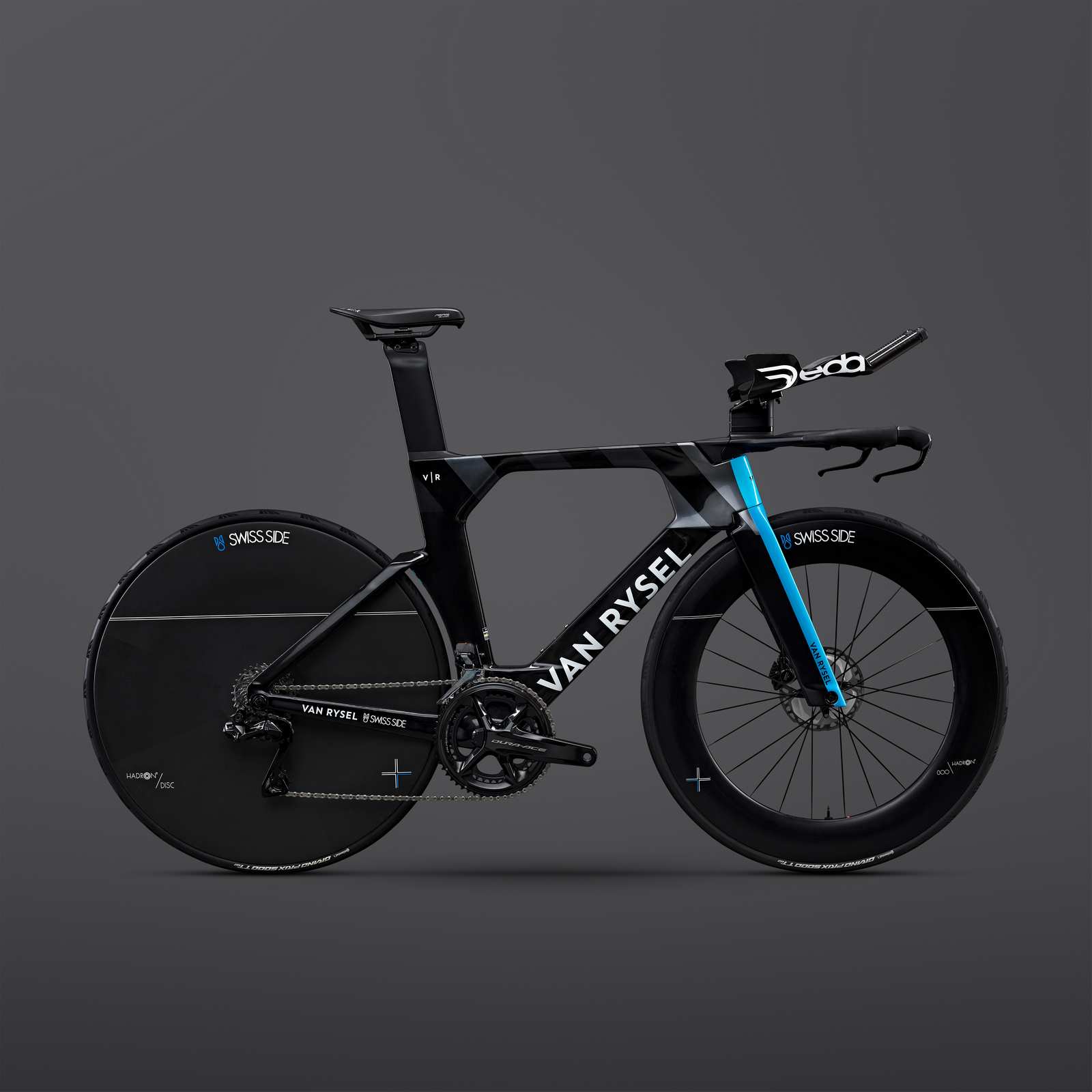 Naissance de DECATHLON AG2R LA MONDIALE avec les équipements Van Rysel ...