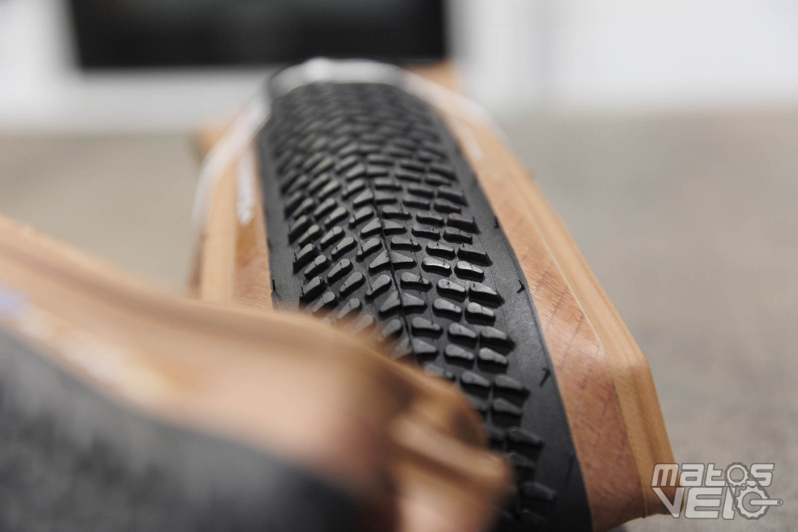 Test des pneus gravel Schwalbe G-One R Pro 40 et RX Pro 45 mm - Matos ...